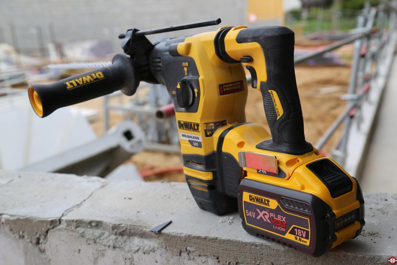 Nouvelle gamme de marteaux perforateurs sans-fil SDS-Plus et SDS-Max XR ...